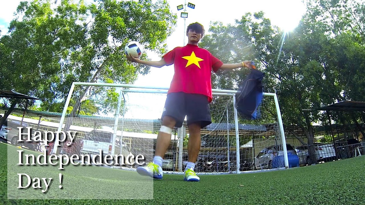 HAPPY INDEPENDENCE DAY - THY FREESTYLE SOCCER - YouTube