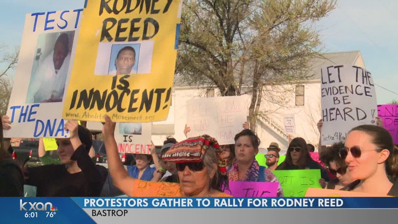 Rally held in Bastrop for Rodney Reed - YouTube