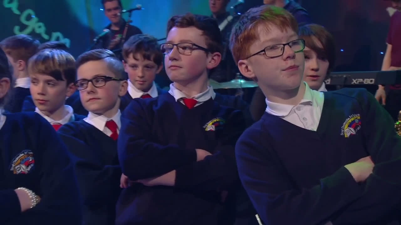 Just Like Fire, Pink (As Gaeilge) - YouTube