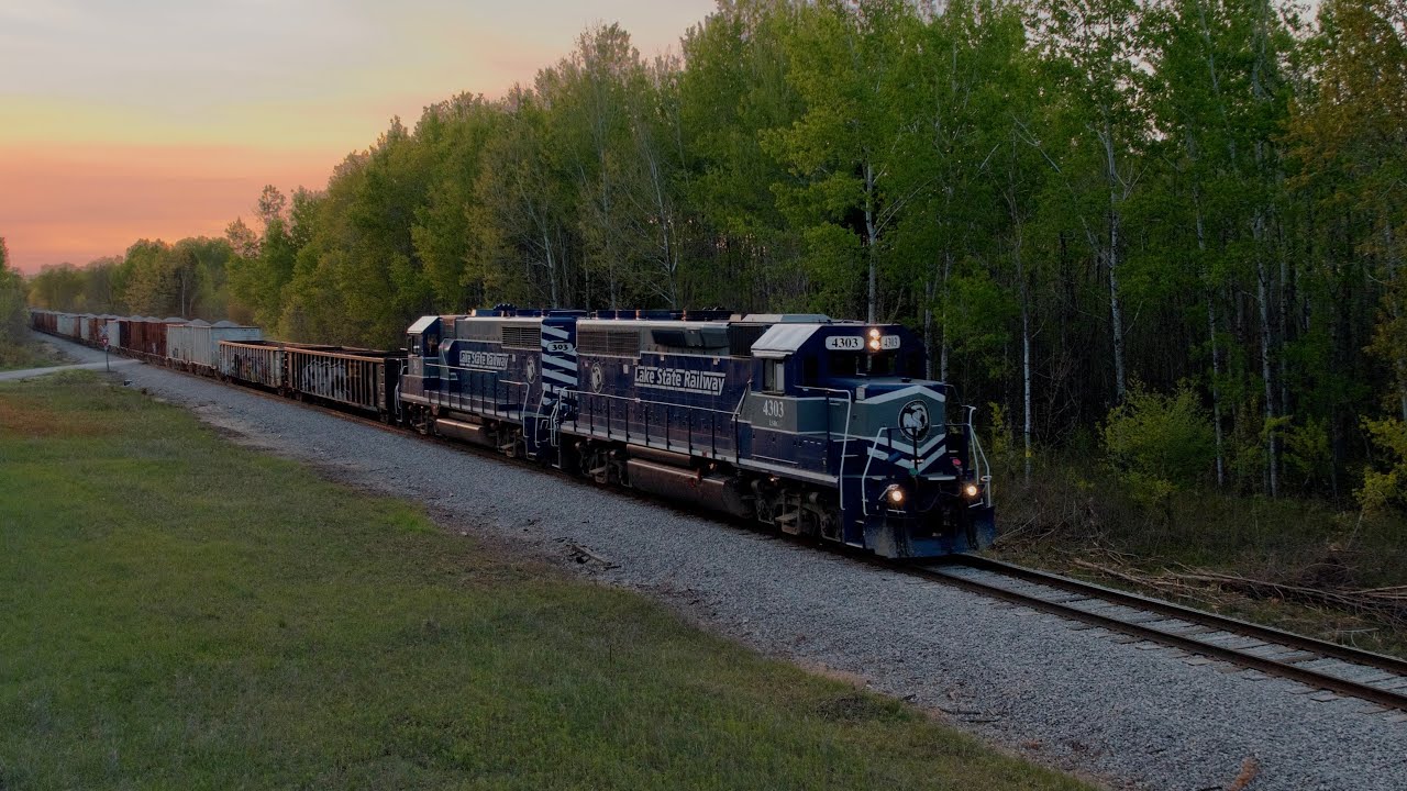 LSRC 4303 and LSRC 303 leading Train 326S from Alpena to Ossineke ...