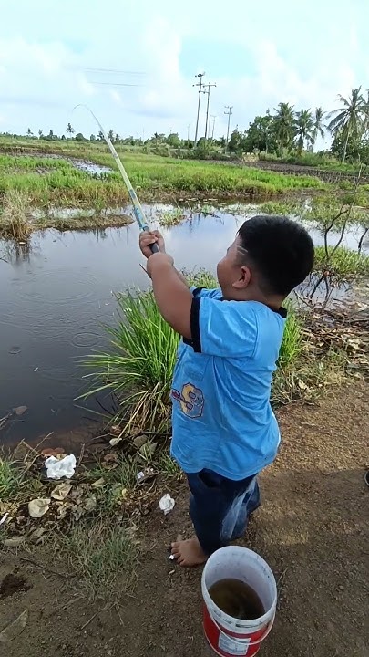 Umar mancing sambil nunggu buka puasa#shortvideo - YouTube
