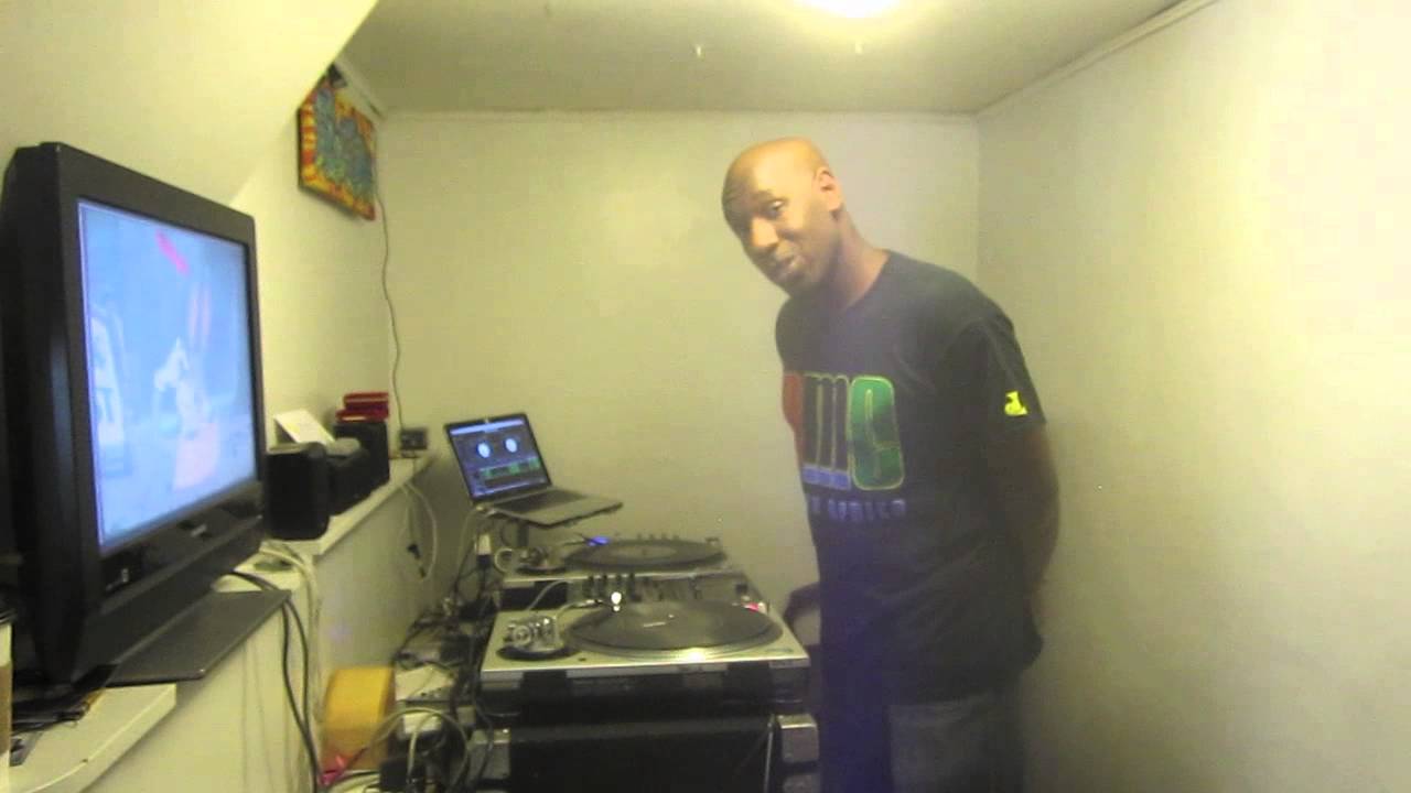 DJ Flo Fader and Those Cats! - YouTube
