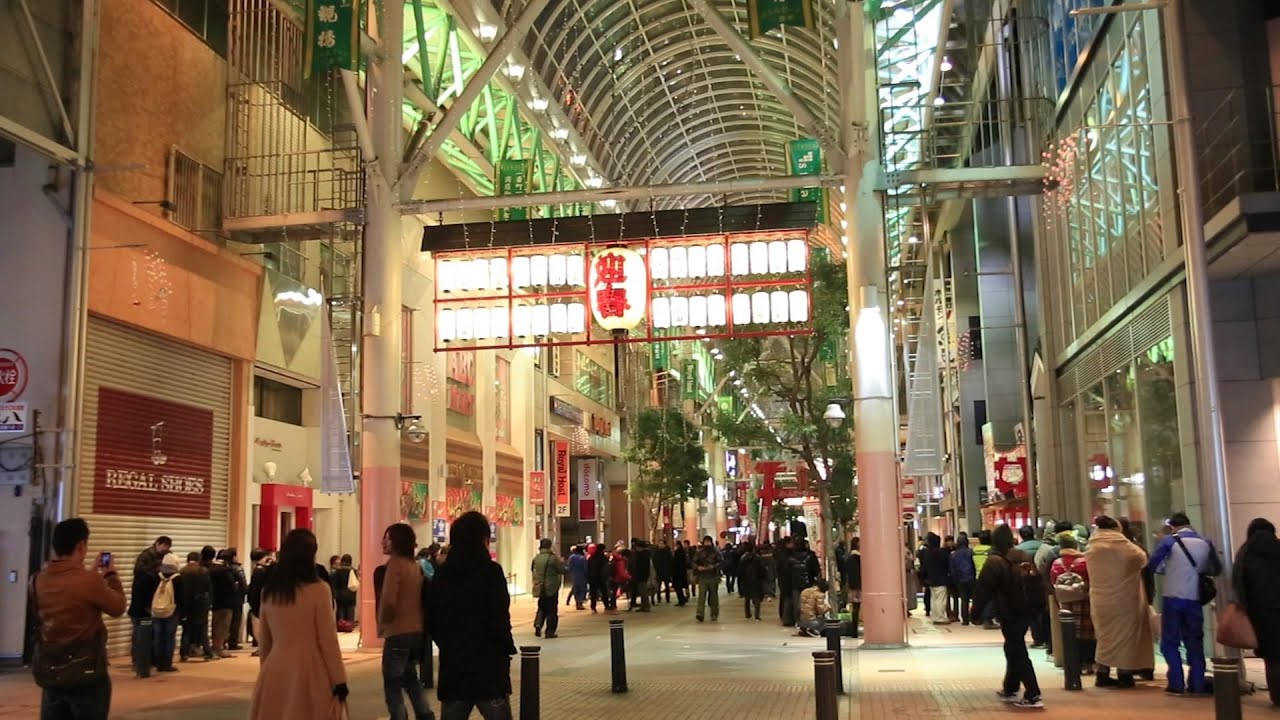 "Hatsu-uri" New Year's first sale in Sendai, Japan - YouTube