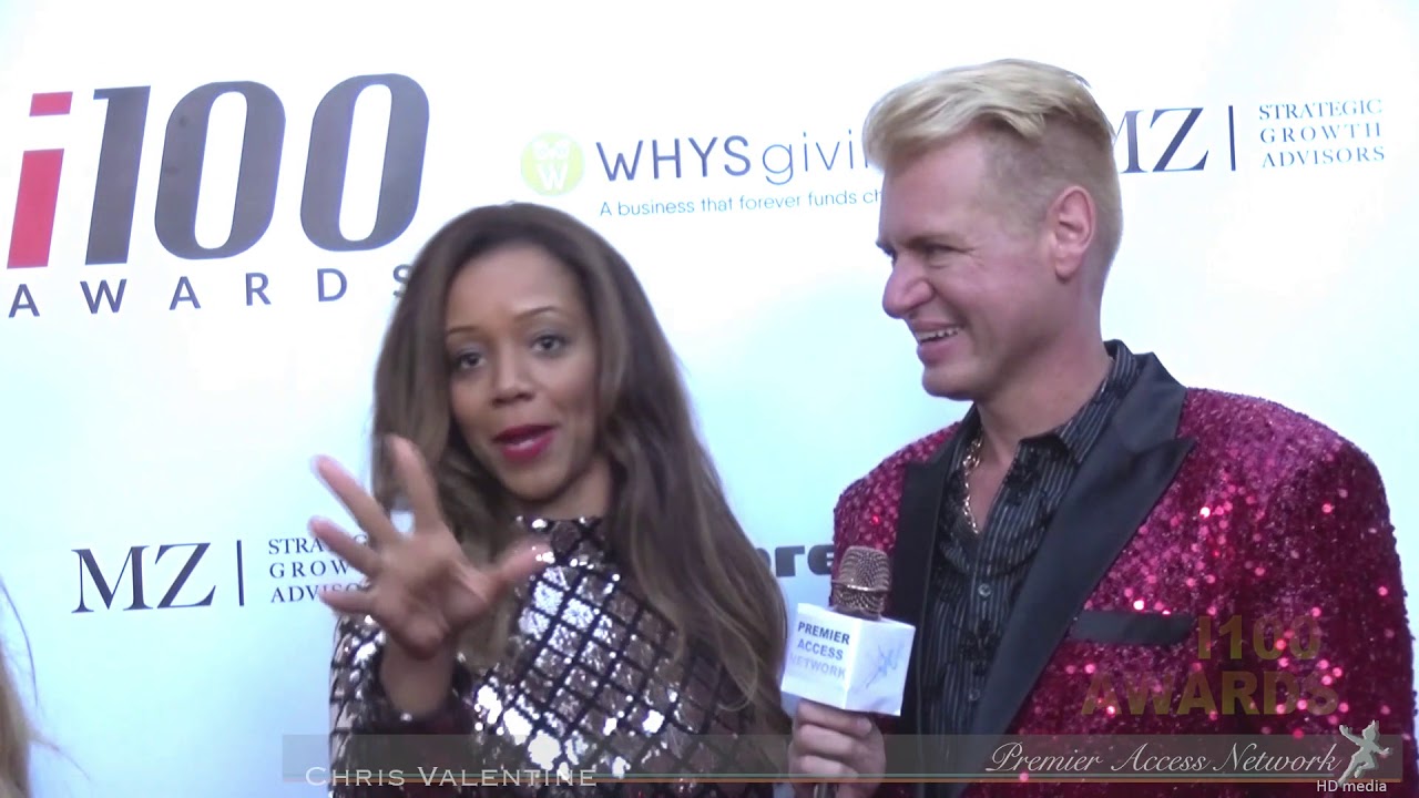 Chrystee Pharris w/TV Host Chris Valentine i100 Awards - YouTube