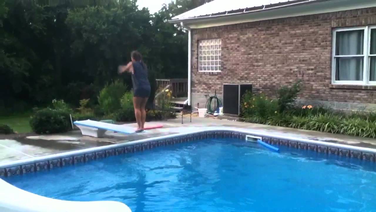 Back twist into pool off diving board - YouTube