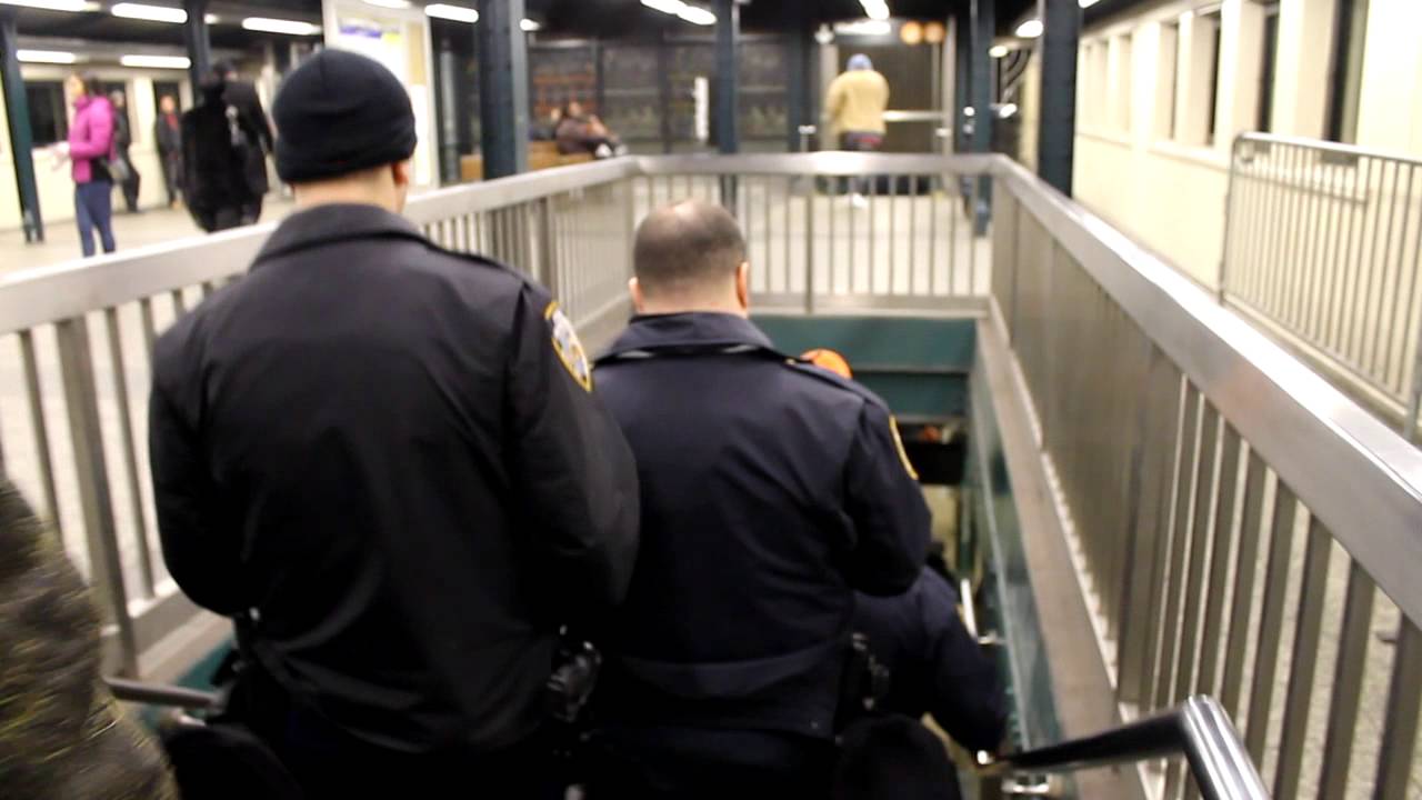 Broadway Junction Metro Station- Brooklyn, NY January, 2013 - YouTube