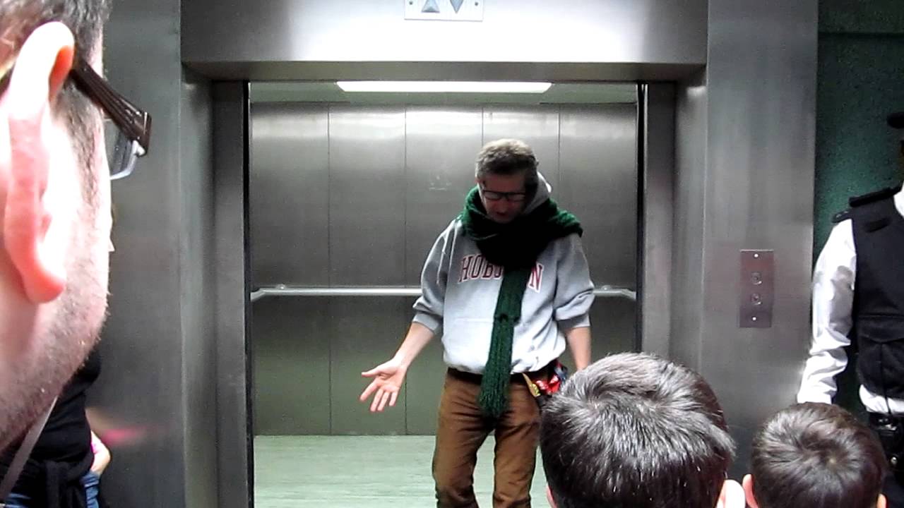 The Bill studio tours- Jeff Stewart ST Hughs hospital set lift. - YouTube