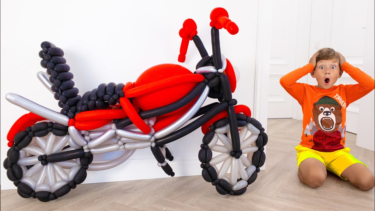 Super Senya plays with plastic balls and balloons - YouTube