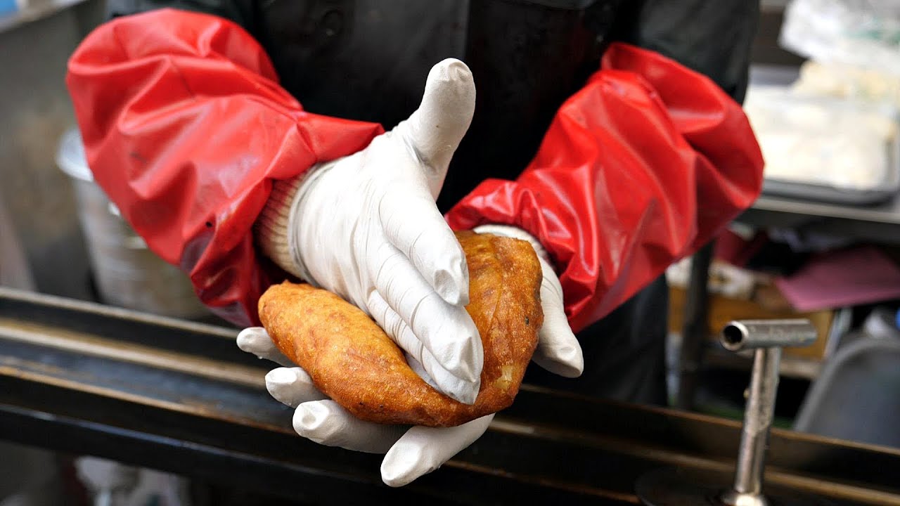 천원짜리 못난이 왕호떡 / Korean Ugly pancake, hotteok / korean street food - YouTube