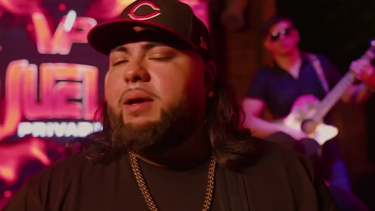 Vuelo Privado - Me Miran Progresando [En Vivo] - YouTube