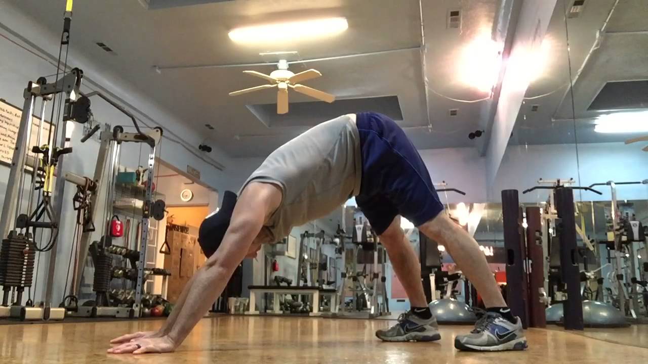 Quick & Simple Strength & Stretching Workout (Bodyweight Exercise ...