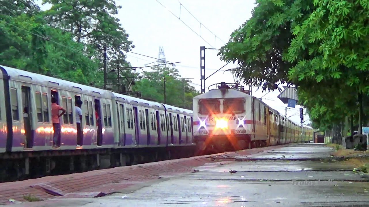 Local & Express Train crossing || Katwa-Howrah Local & Teesta Torsa ...