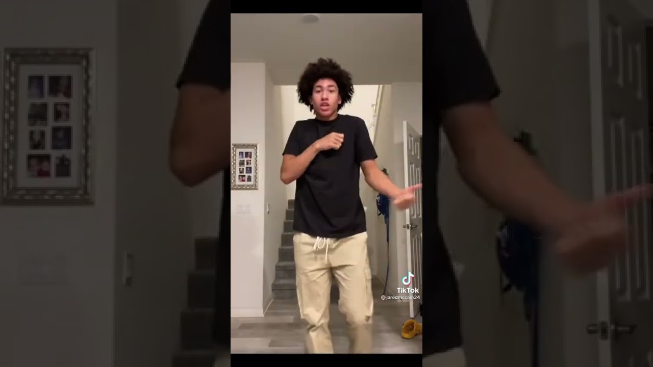 POLY TIKTOK DANCE - YouTube