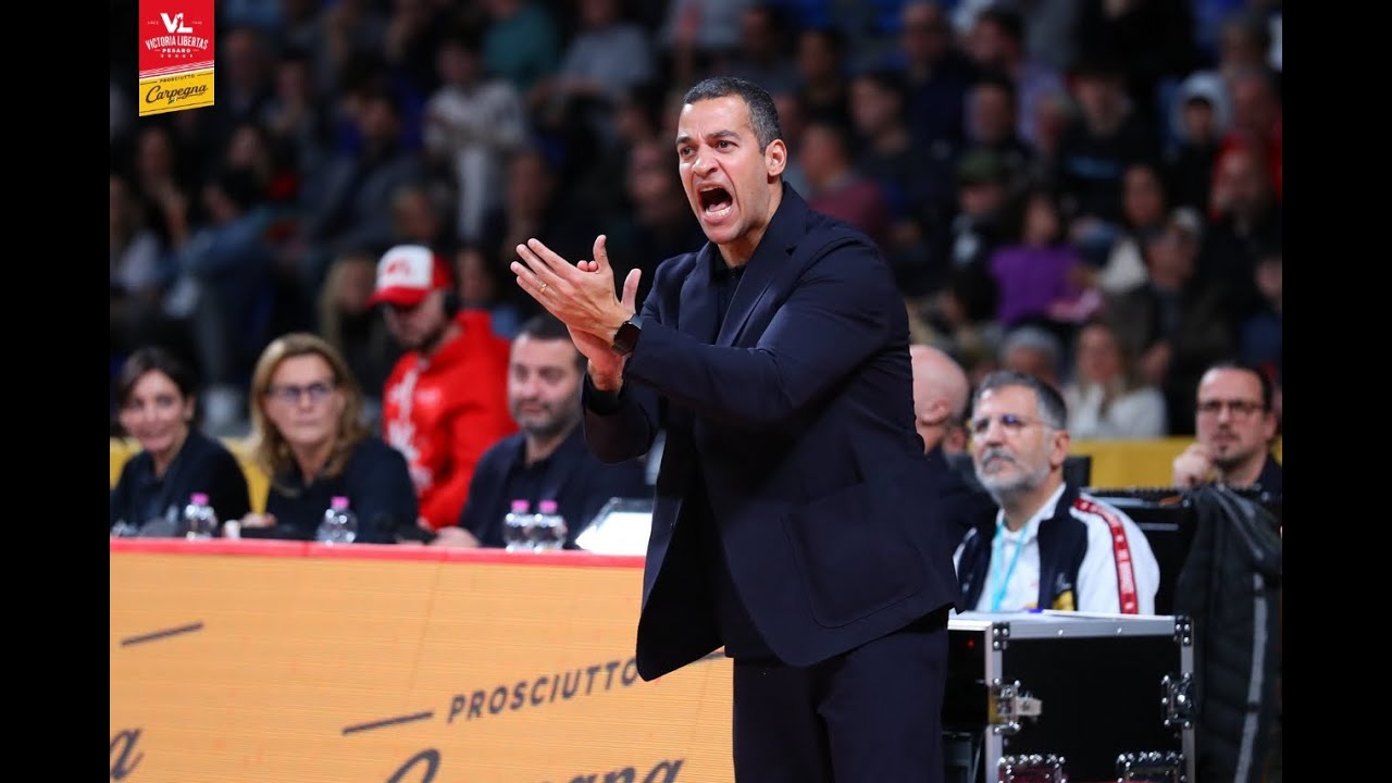 Il Vice Coach Bruno Savignani presenta #PesaroBologna 🏀⚪🔴 - YouTube