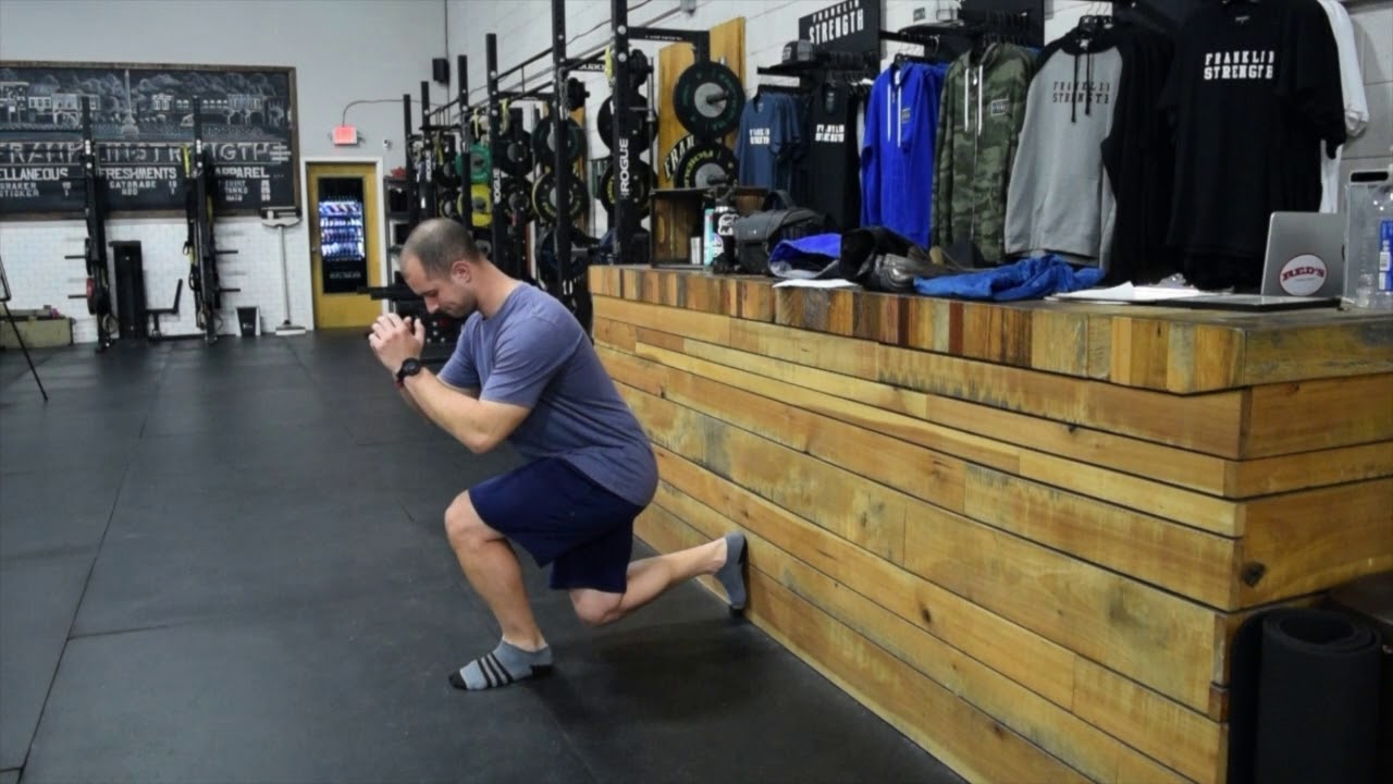 Split Squat Iso Hold (Foot on Wall) - YouTube