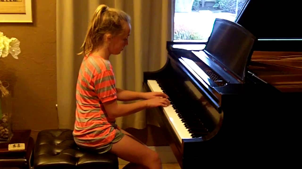 Lili performs "Fiesta de Seville" - YouTube