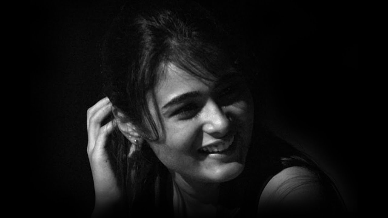 "Arjun Reddy" Heroine Shalini Pandey In Hospital | Filmibeat Telugu ...