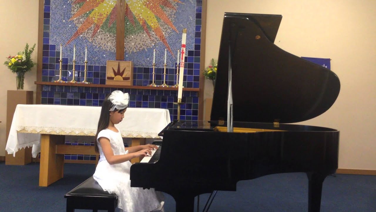 Abigail Cheng at Junior Bach Festival 2015 - YouTube