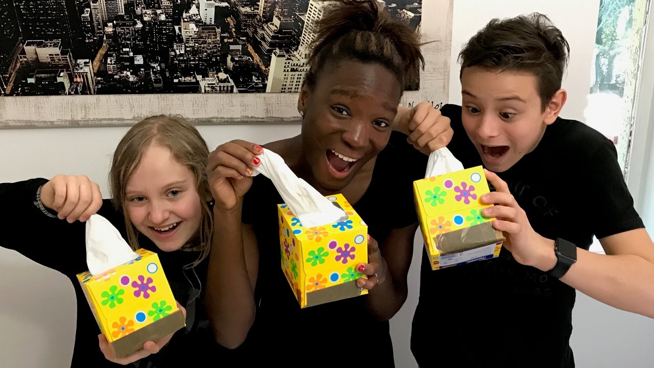 FAZZOLETTI CHALLENGE con mia Sorella e Ceci 😂 Sfida divertente by Lukas ...