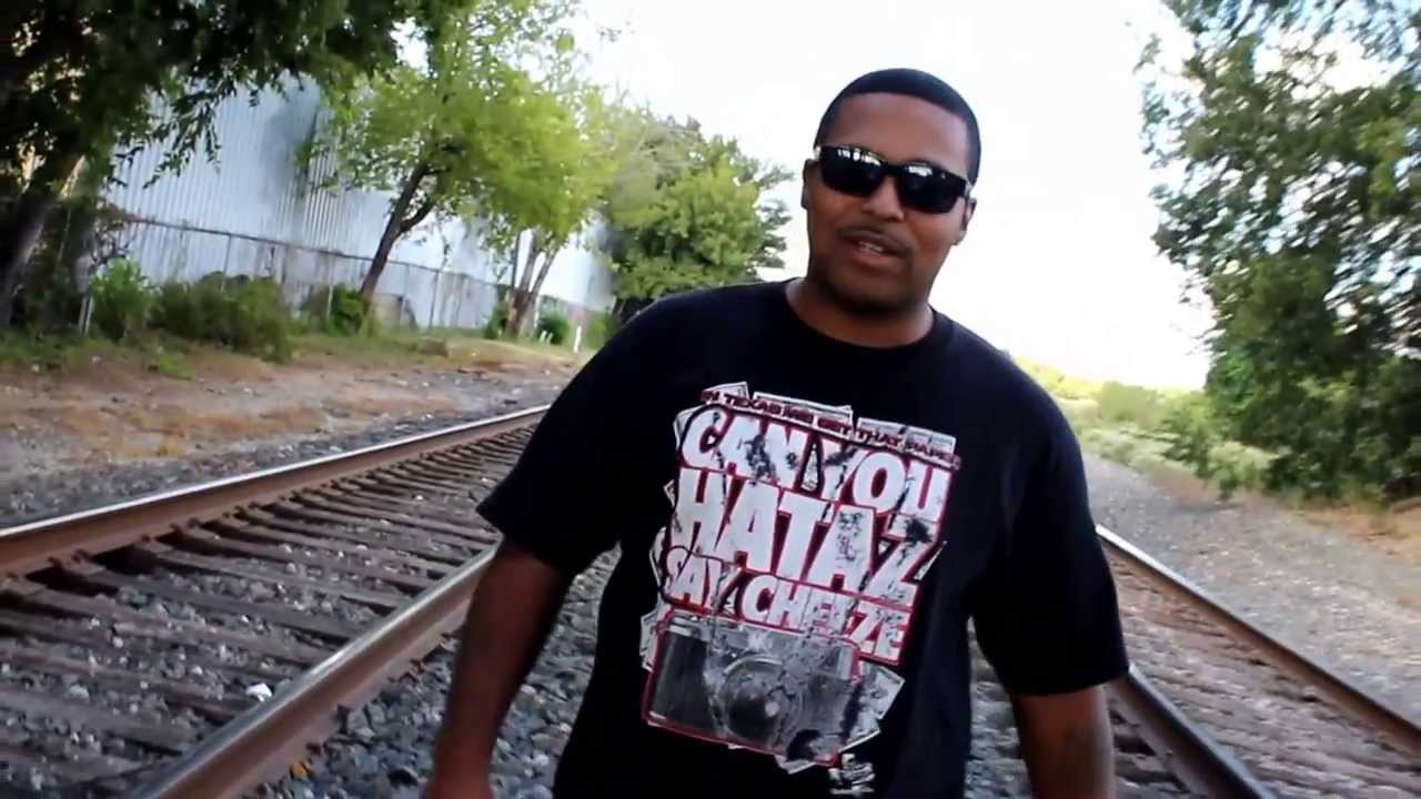 Eazy ft Dj AP & Ralphie Rebelious - YouTube