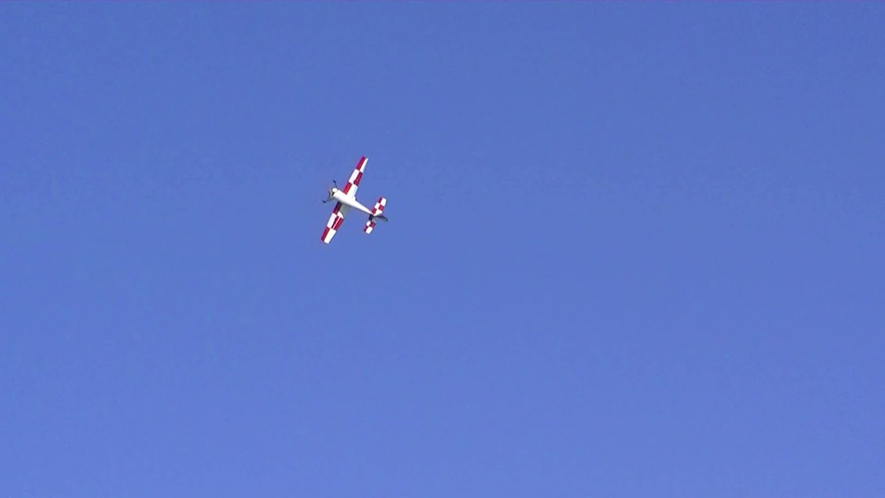 7-year-old Oliver flying the Aerobeez Slick 540 - YouTube