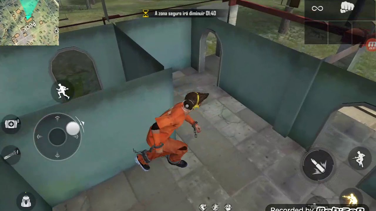 BUGANDO O FREE FIRE NA PEQUE - YouTube