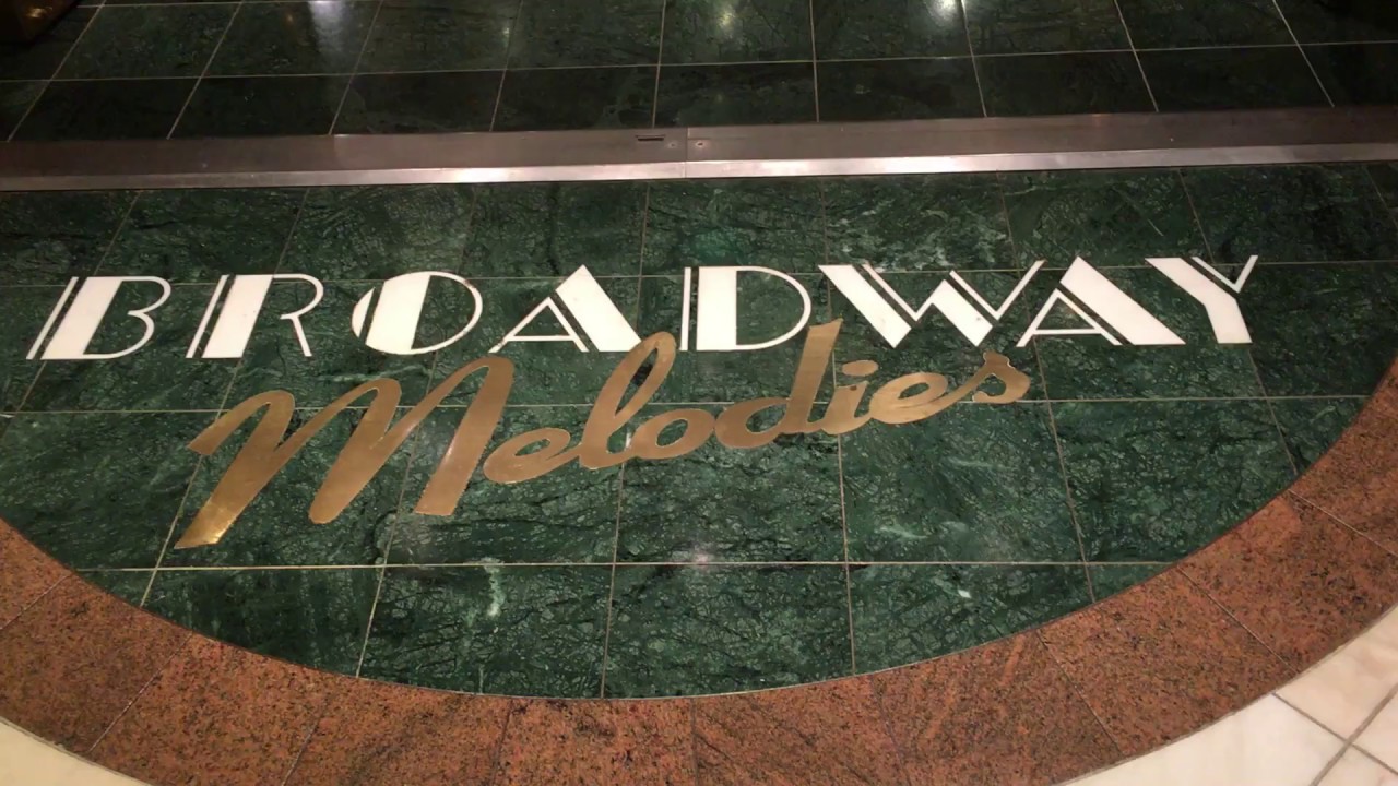 2017/04/08 053 - Rhapsody of the Seas - Teatro Broadway Melodies - YouTube