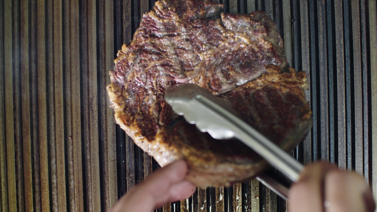 How to get a perfect grilled marked on steak - YouTube