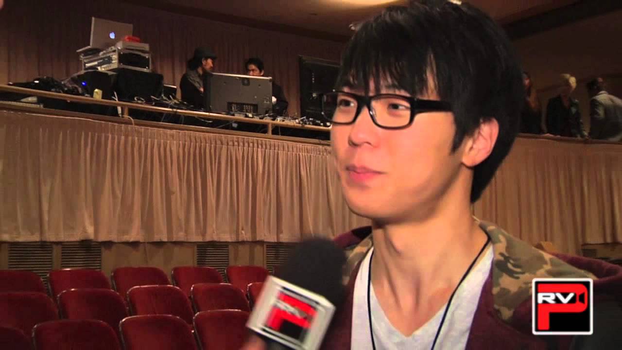 Jun Sung Ahn aka Jun Curry Ahn, the man behind the violin - YouTube