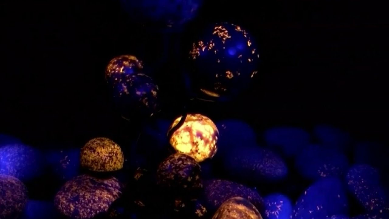 Glowing rocks discovered in the U.P. - YouTube