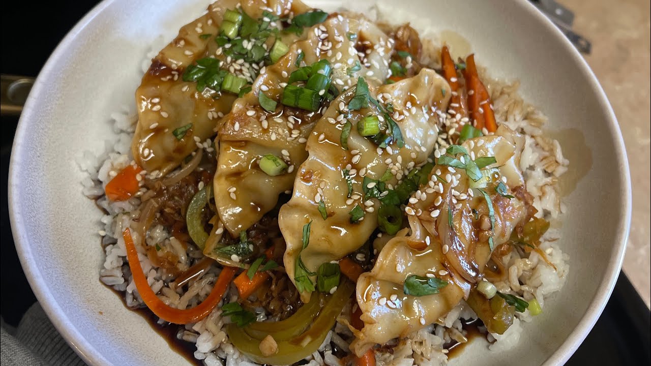 How To Make A Crispy Dumpling Stir Fry Bowl | Crispy Dumpling Stir Fry ...