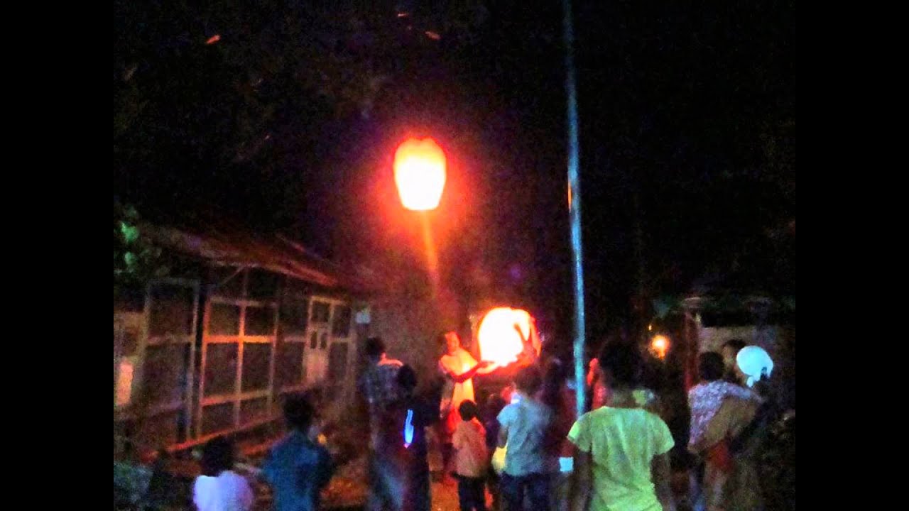 LAMPION TERBANG / SKY LANTERN / FLIYING LANTERN BAHAN KERTAS CHINA ...