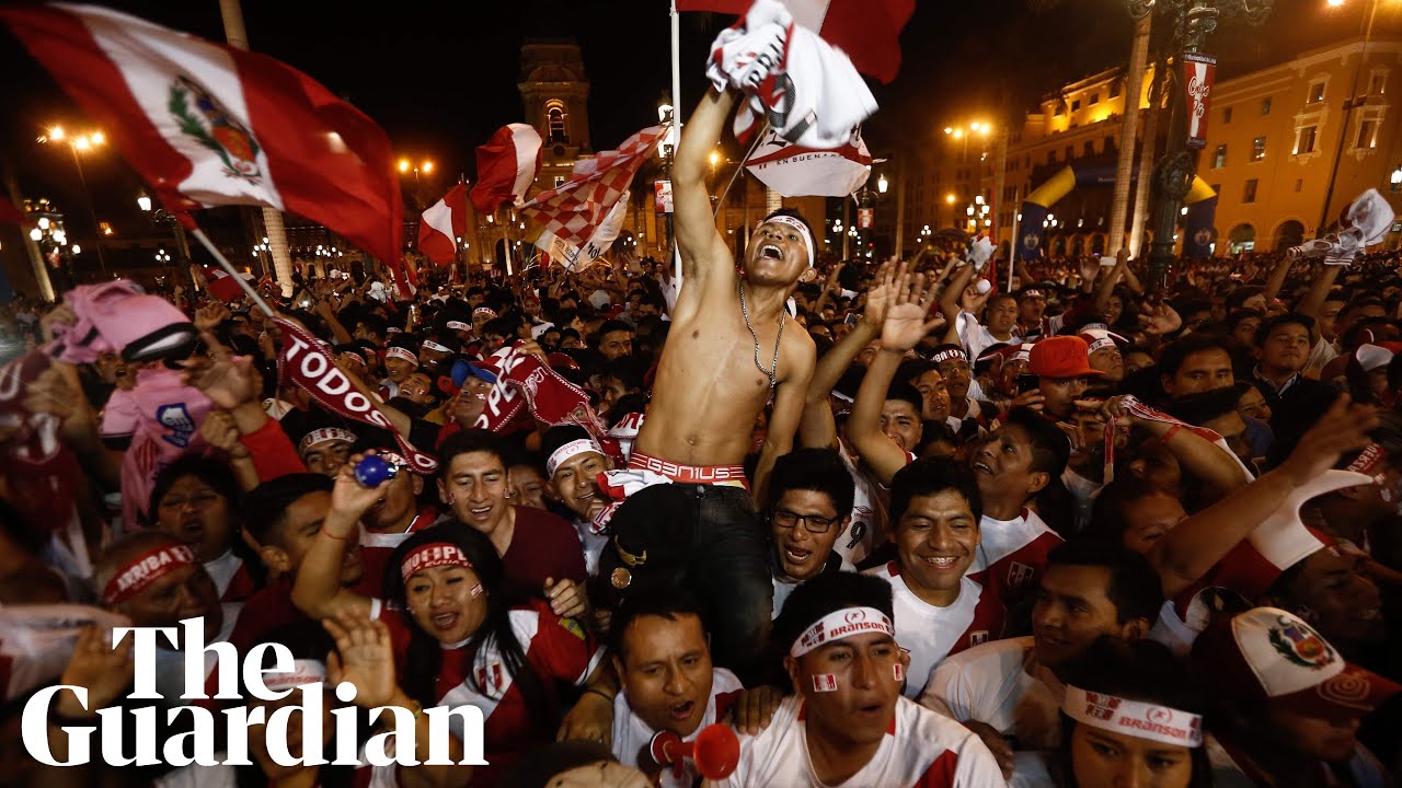 Fans in Lima celebrate Peru reaching World Cup finals - YouTube