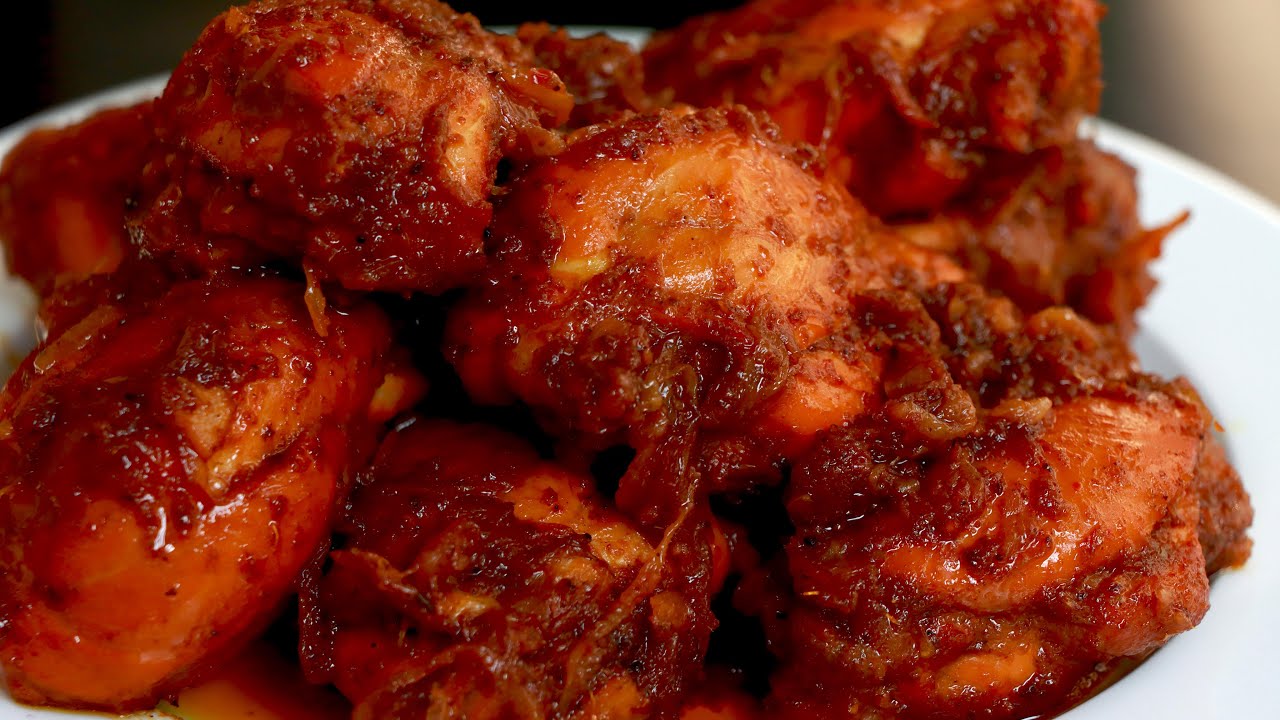 এভাবে চিকেন রান্না করলে কখনও বলবেন না খাবো না | Chicken bhuna recipe ...