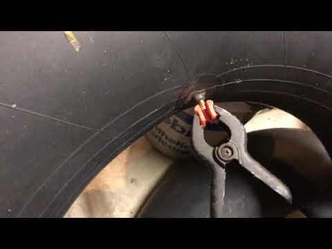 Hands-off deflating an inner tube without any fancy valve tools - YouTube