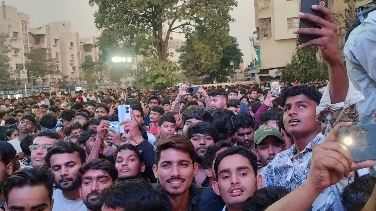 elvish yadav Ahmedabad the armour strength gym opning @TheSocialFactory - YouTube