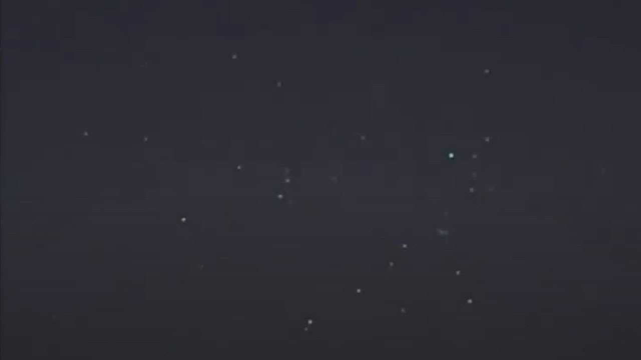 Bright star like UFOs clumped together flying over Palmdale, California ...