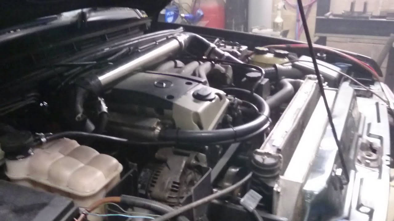 Mercedes om605 in to a land rover discovery 2 by G - YouTube