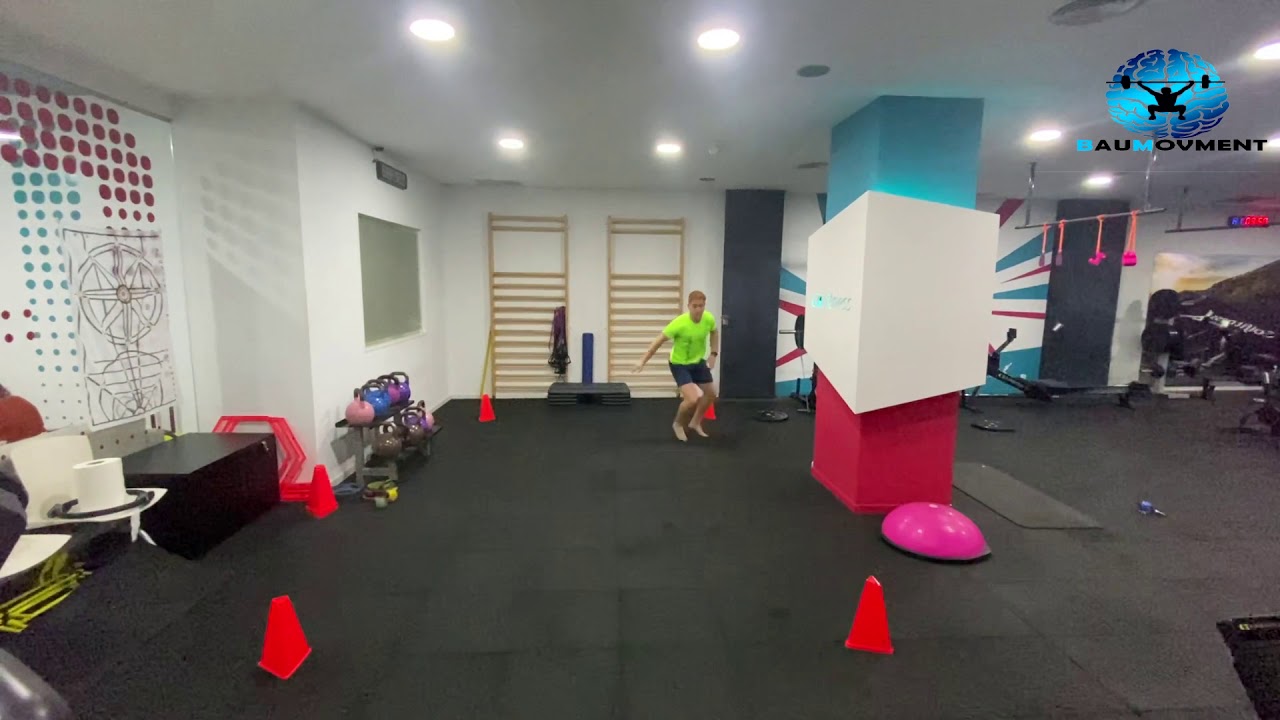 Sprint + cutting diagonal + shuffle + sprint diagonal - YouTube