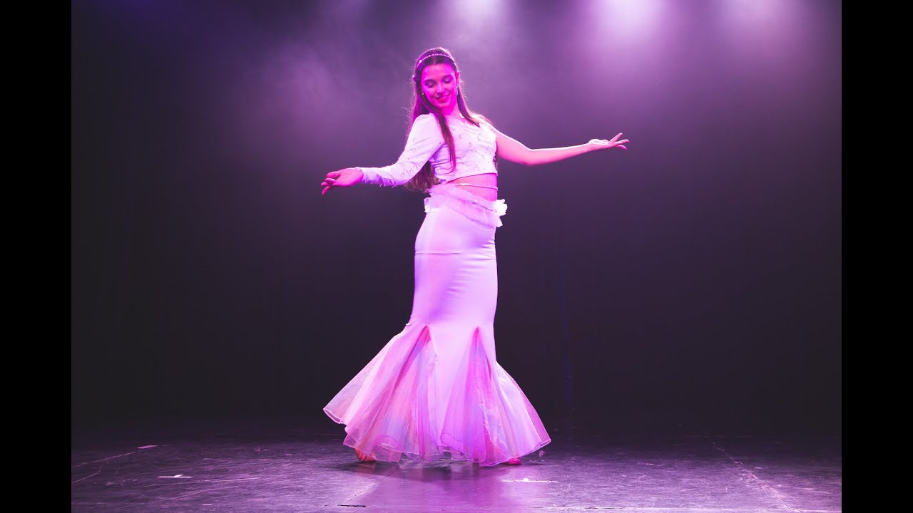 Alina Bellydance - Alegria - Alby Plastic - YouTube