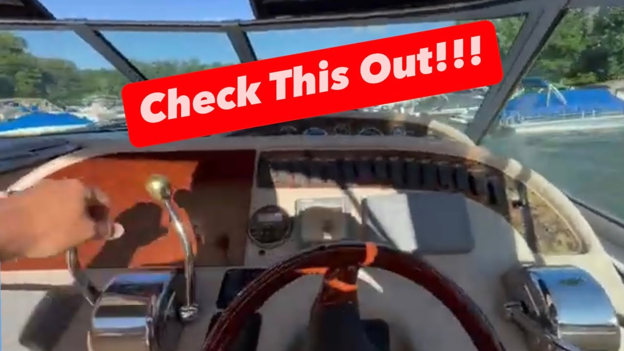 How To Smoothly Dock Your V-Drive Boat - YouTube