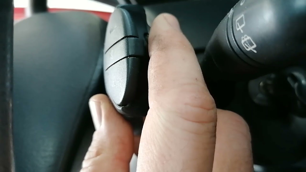 Renault Megane How to Enter Code Radio - YouTube