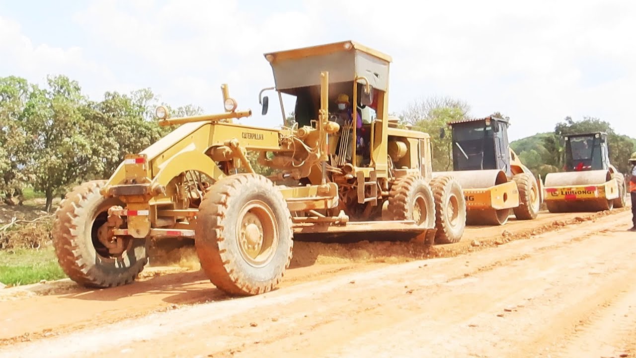 How to Build New Road With Motor Grader, New Construction Road by Motor ...