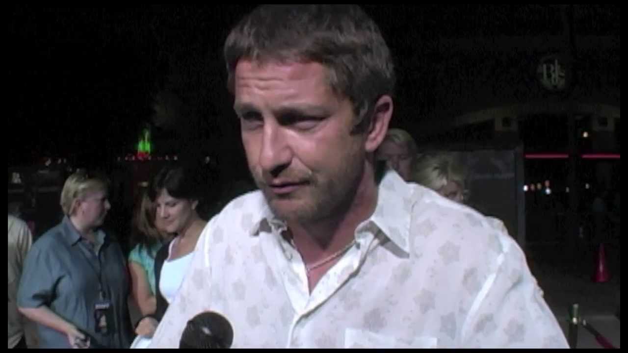 Gerard Butler Interview - Burns, Beowulf, and His Fans - YouTube