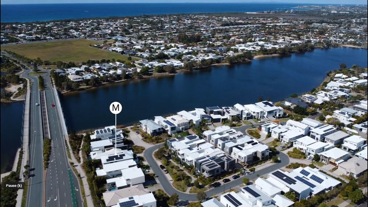 Birtinya, 28 Lighthouse Circuit - YouTube