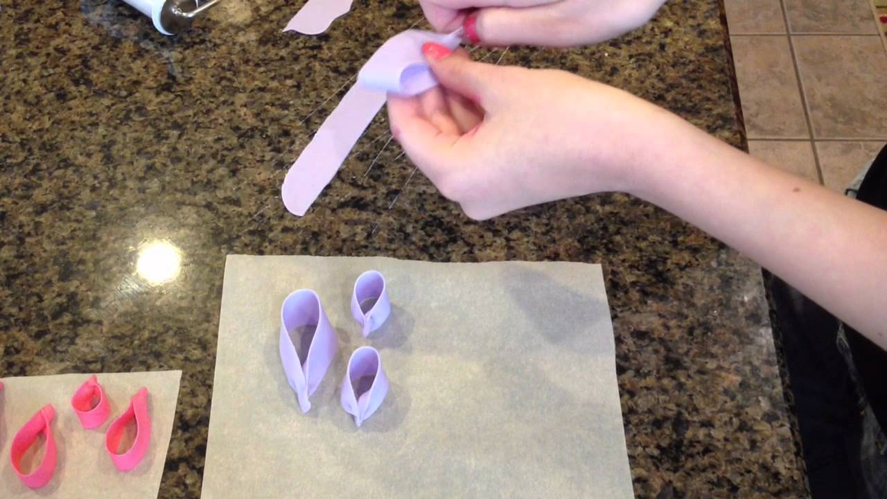 How To Make FONDANT BOW LOOPS - YouTube
