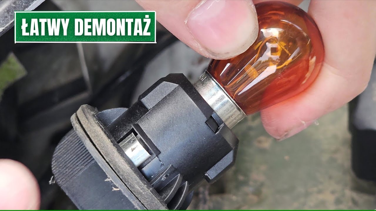 Citroen Berlingo / Peugeot Partner - Wymiana żarówki kierunkowskazu ...