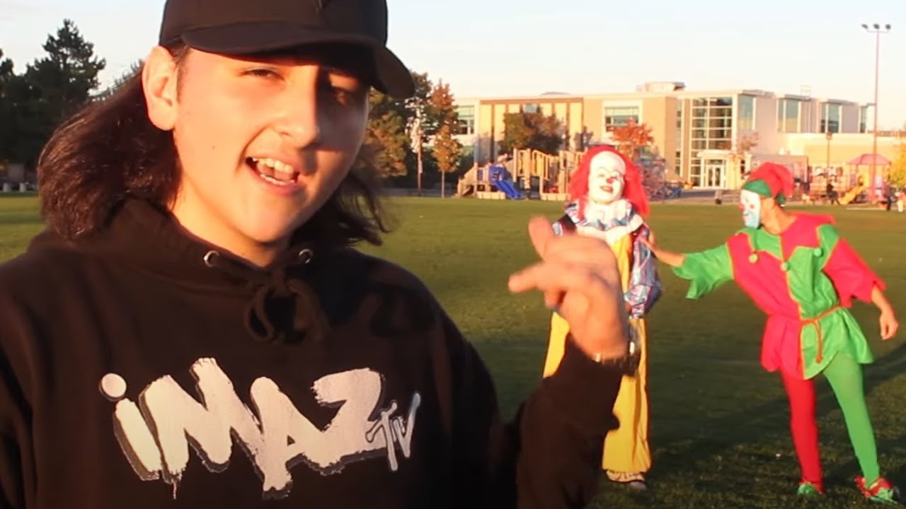 (EPIC) CLOWNS DOING SPORTS CHALLENGES - YouTube