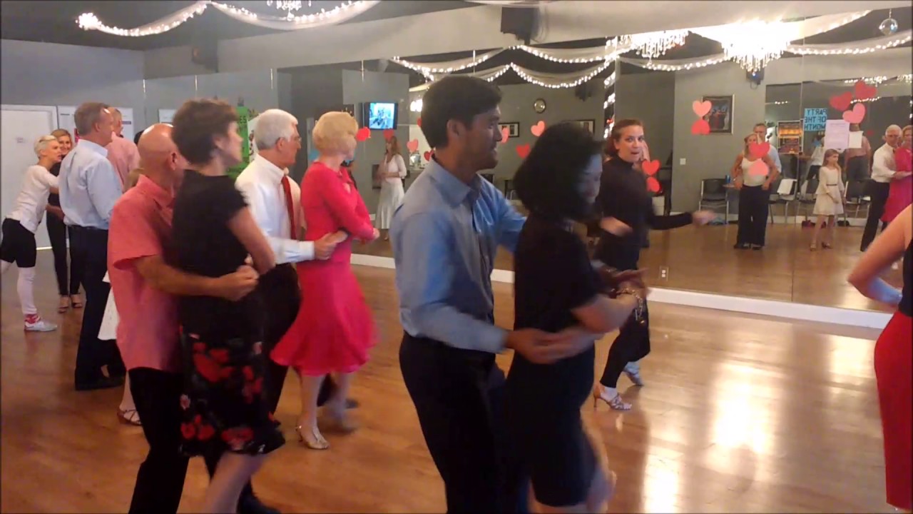 Little Sample from a Split Salsa Group Class - YouTube