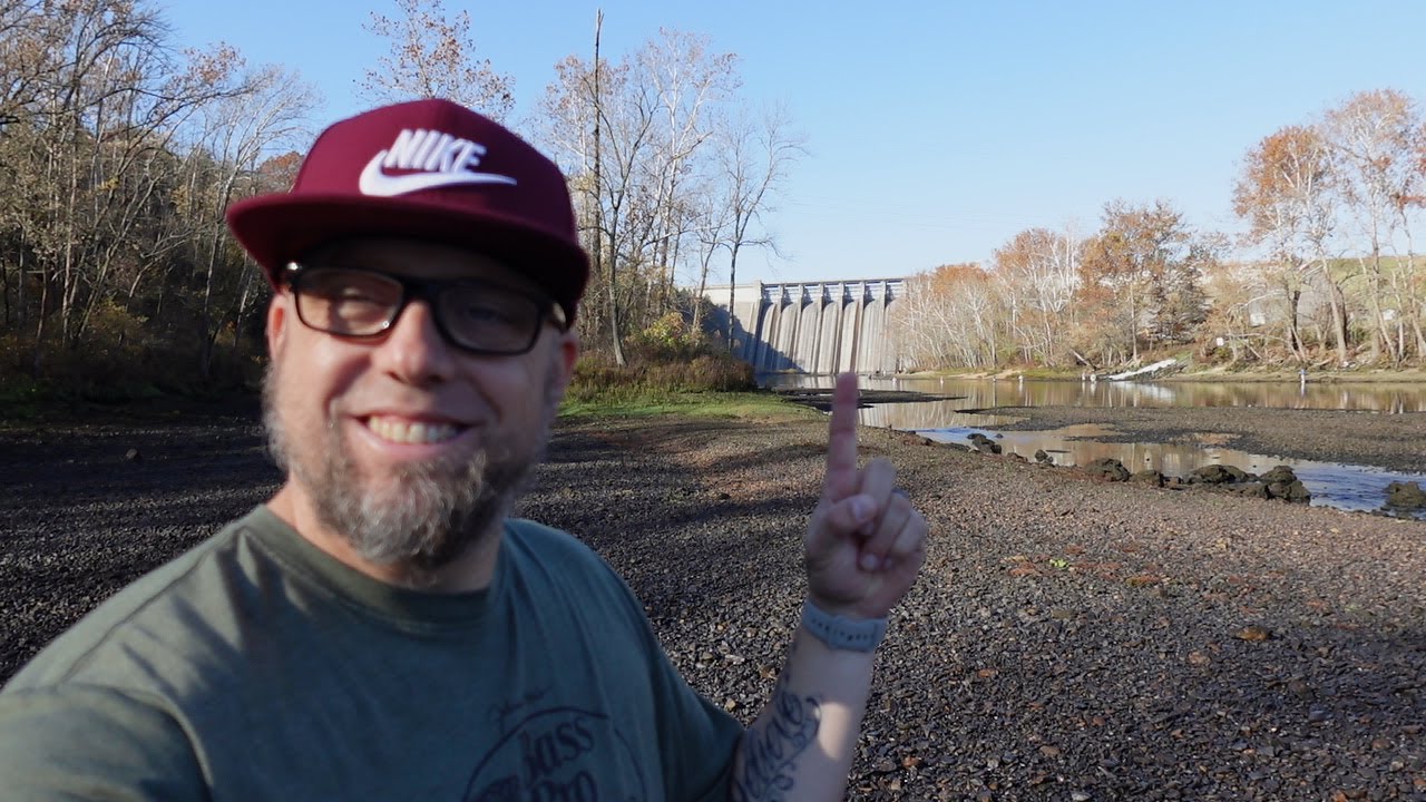 Really Low Water Levels On Lake Taneycomo By Table Rock Lake Dam | Saw ...